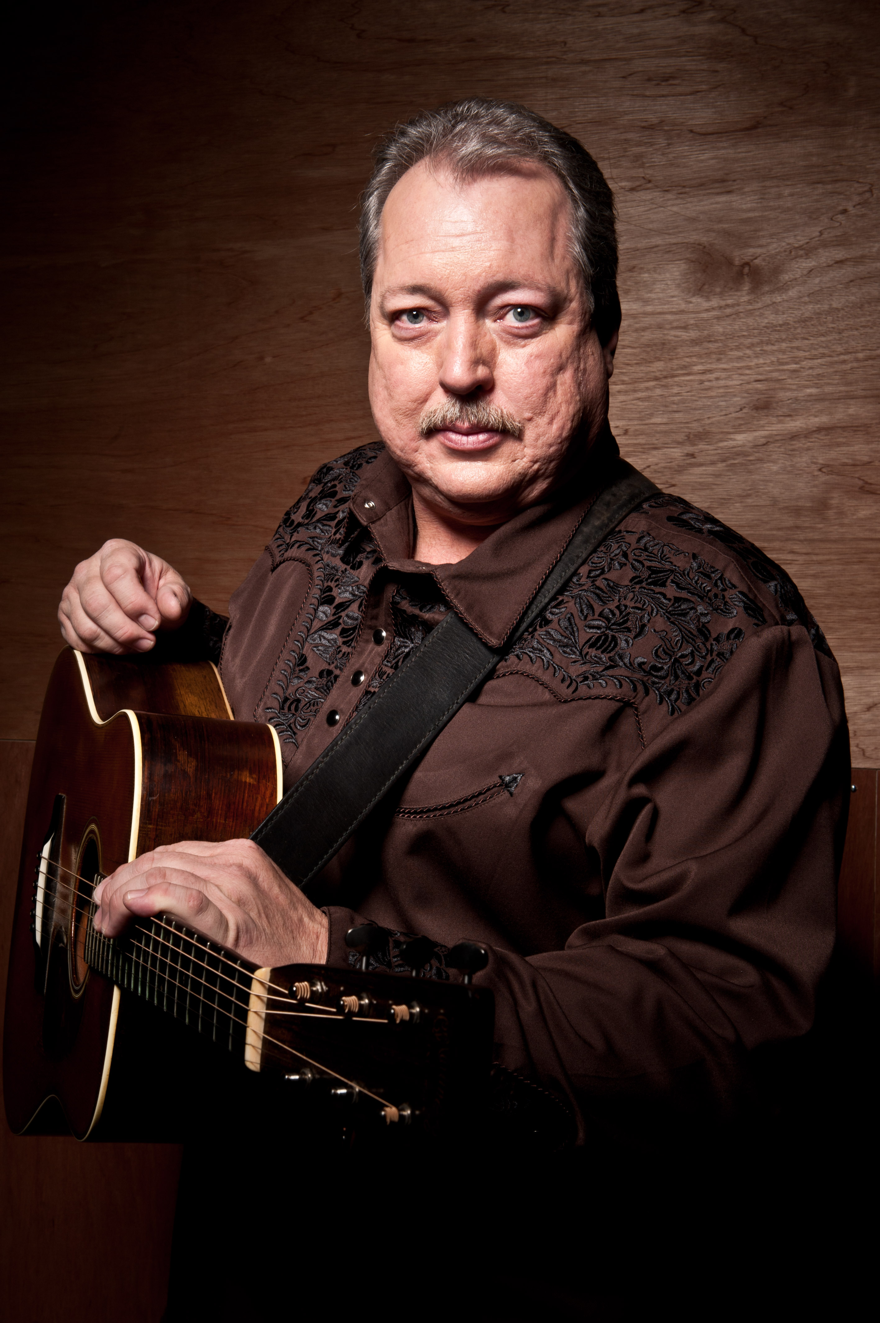 IIIrd Tyme Out | Russell Moore Wins SPBGMA Male Vocalist Award